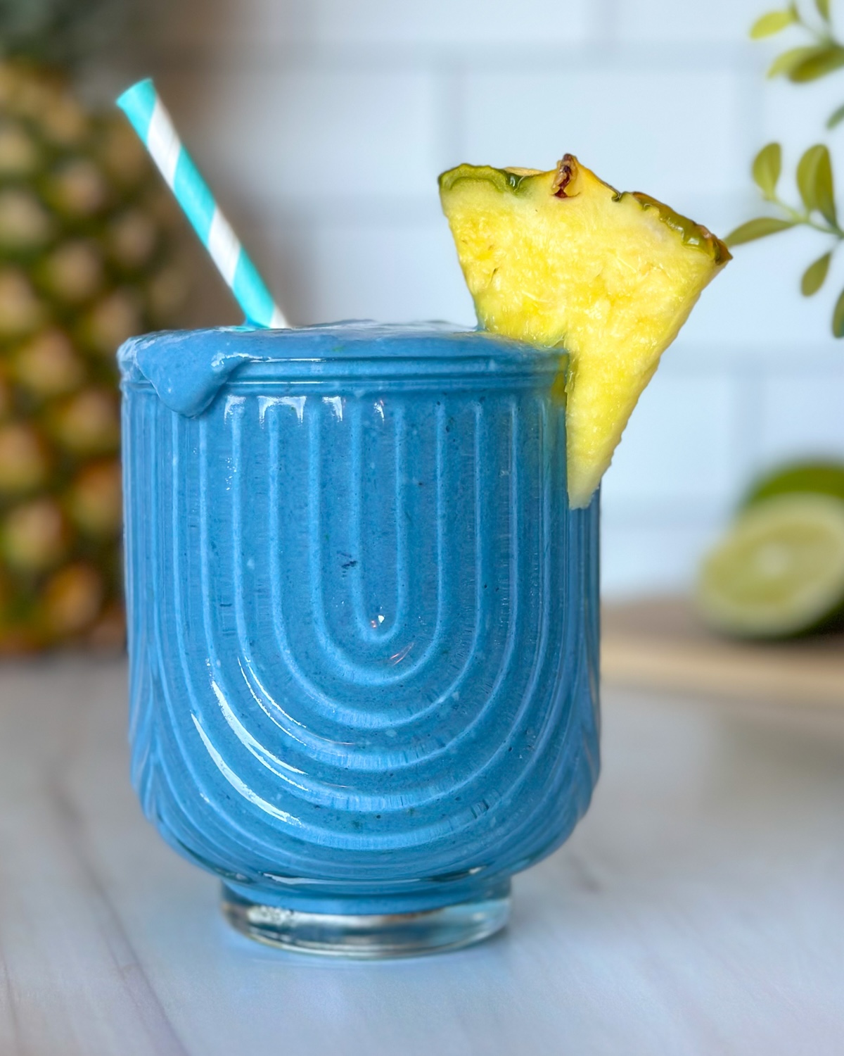 Hawaiian Blue Spirulina Smoothie - Claire Bear Bites