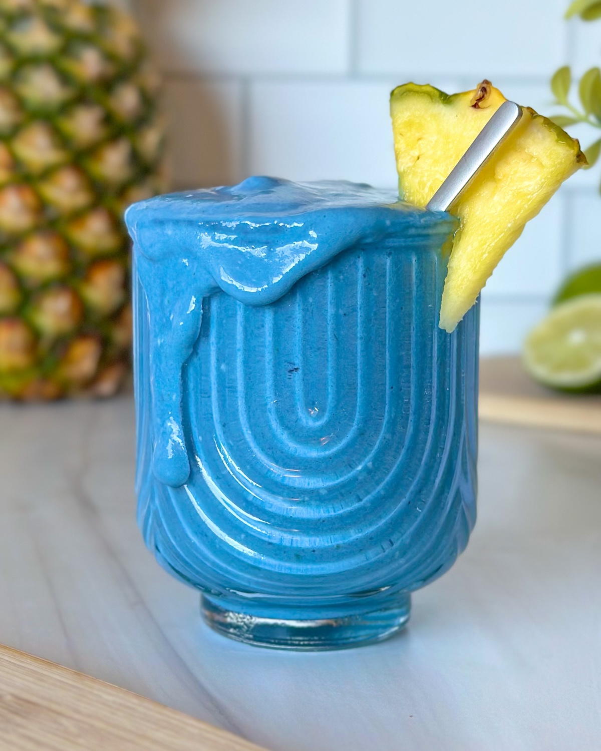 Hawaiian Blue Spirulina Smoothie - Claire Bear Bites