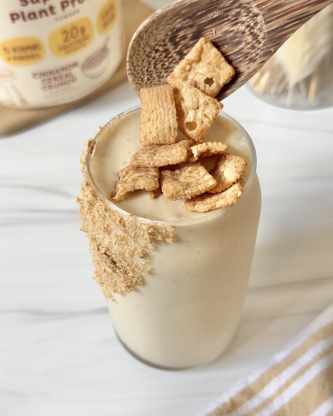 Cinnamon Toast Crunch Protein Smoothie - Claire Bear Bites